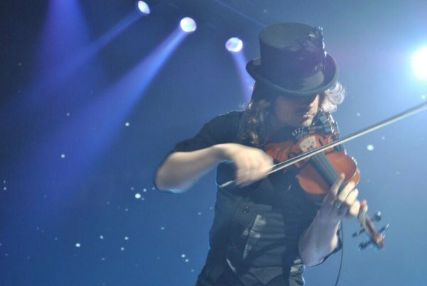 Jimmy Herman: Rocks Out with Carrie Underwood, Loves His Deer Hunting