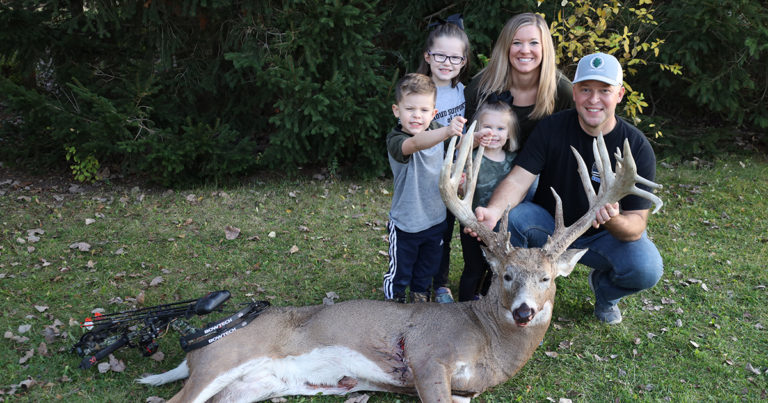 A Star Megabuck and a Hunter’s Supporting Cast | Deer & Deer Hunting