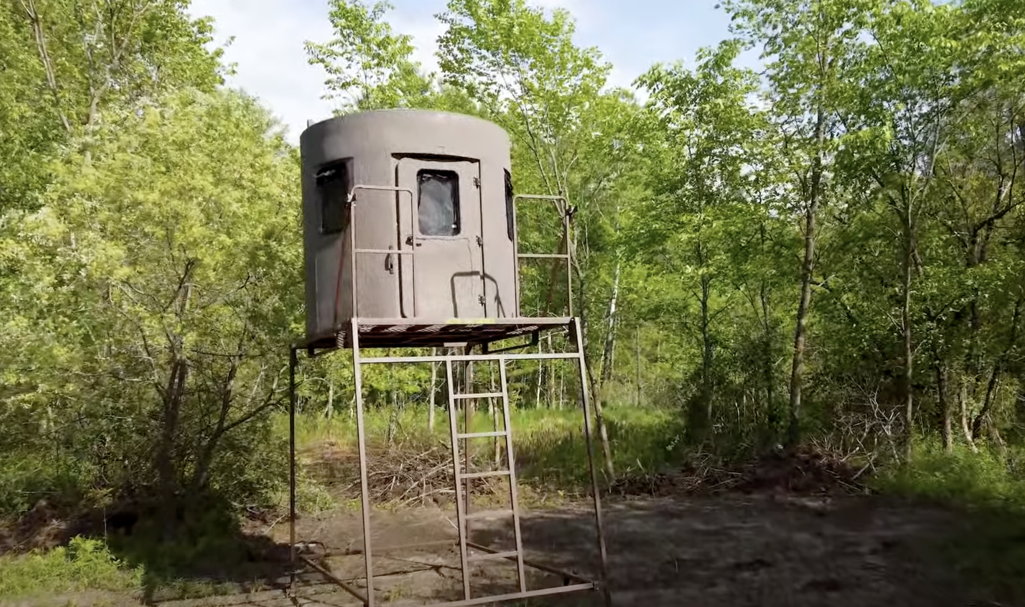 Mobile vs. Traditional Hunting: The Pros and Cons | Deer & Deer Hunting